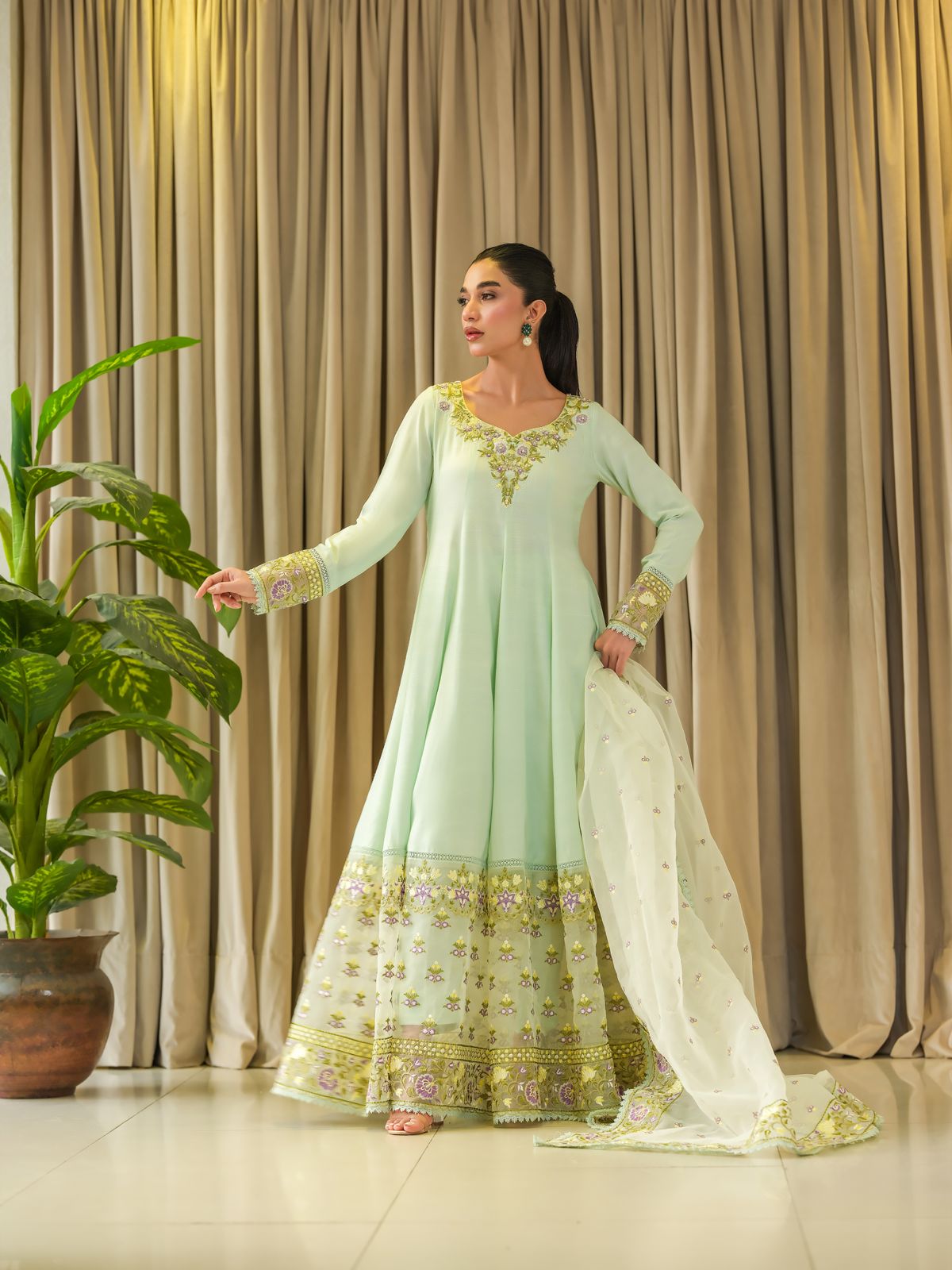 Finch – Maria Ali Store