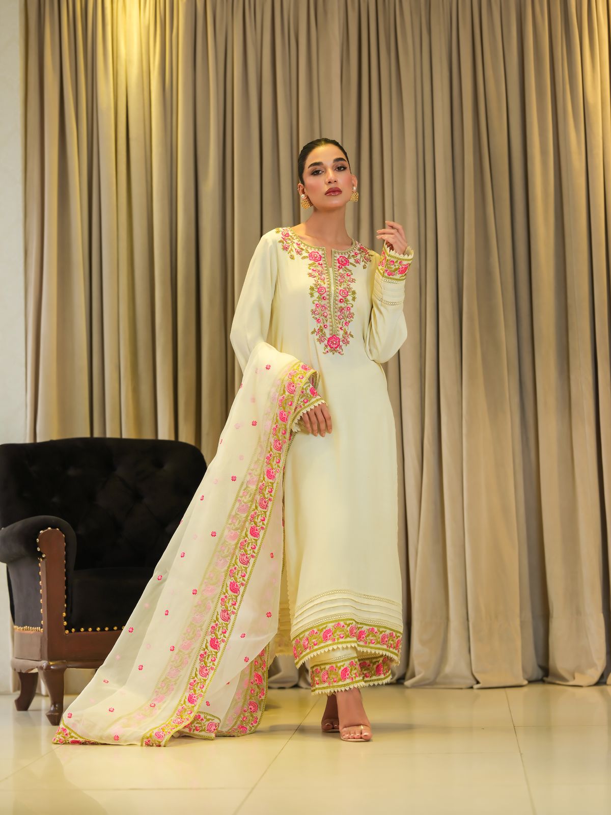 Pearl Dust – Maria Ali Store